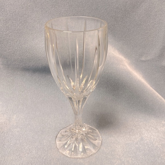 Mikasa | Dining | Crystal Mikasa Berkeley Crystal Wine Glass | Poshmark